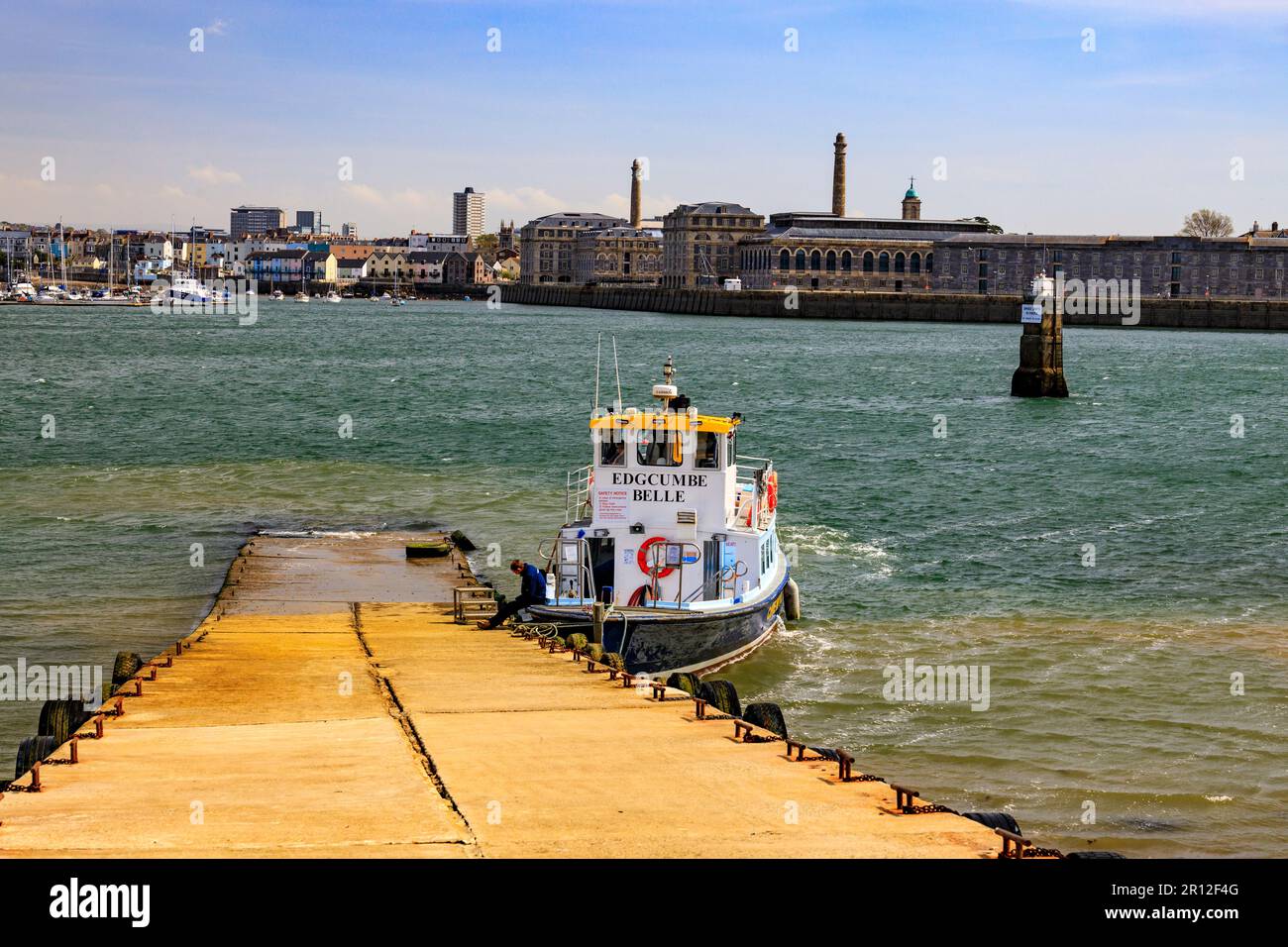 Cremyll Ferry „Edgcumbe Belle“ transportiert Passagiere von Plymouth ...