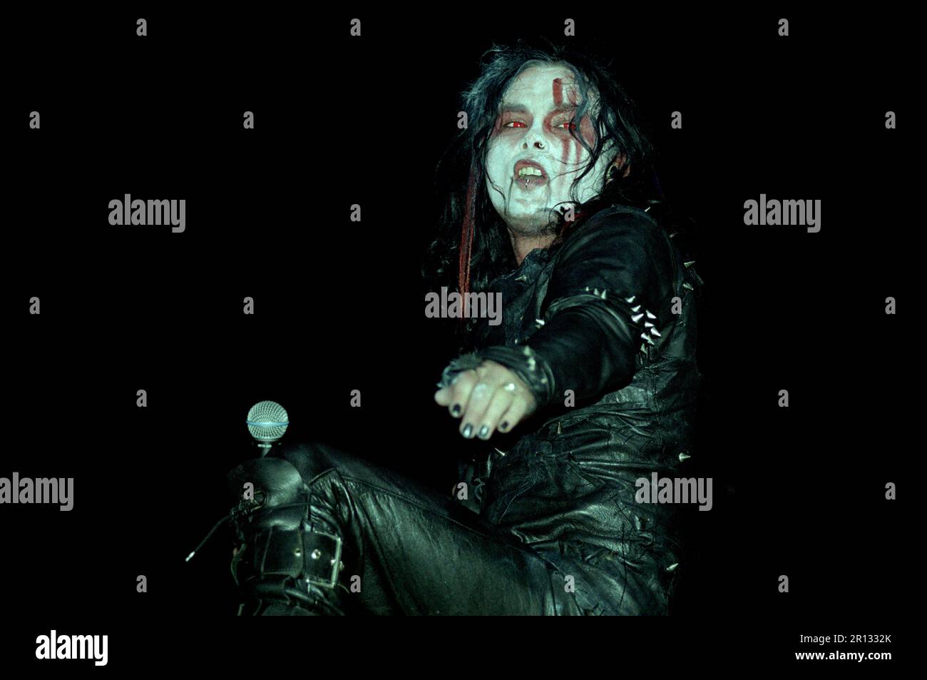 Mailand Italien 2001-06-09 : Dani Filth Sängerin der Wiege von Dreck im ...