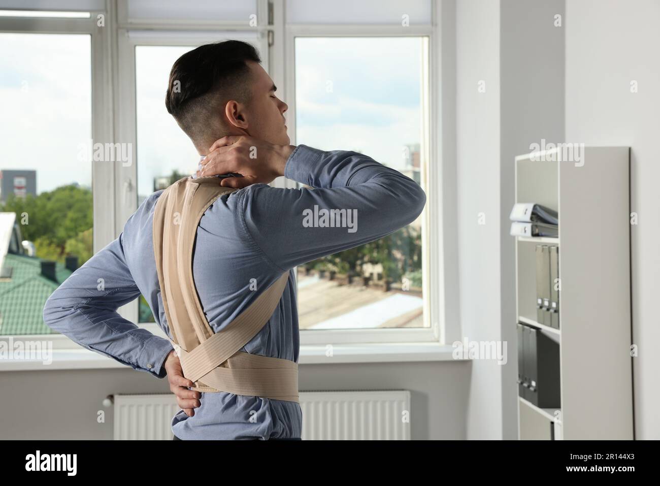 Skoliose korsett -Fotos und -Bildmaterial in hoher Auflösung – Alamy