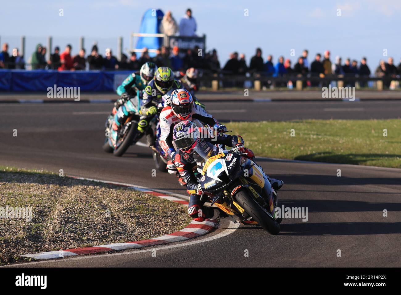 Portrush, Antrim, Nordirland: 11. Mai 2023: FonaCAB Nicholl OilsNorth ...