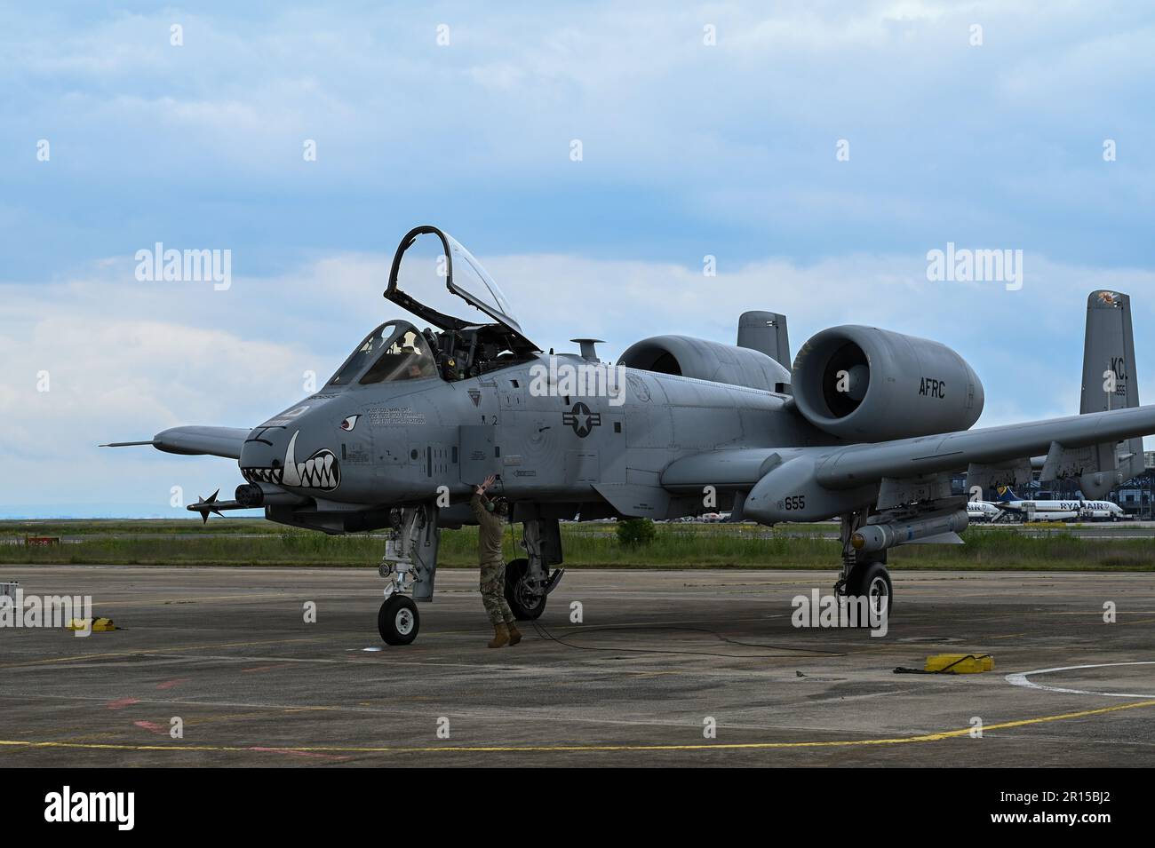 Senior Airman Krysamere Shockley, ein Crewchef mit dem 442d ...