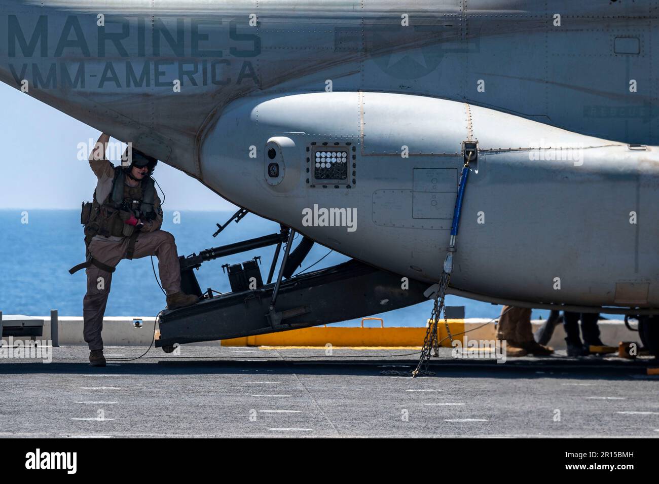 USA Marines, die der Marine-Mitteltiltrotor-Geschwader 364 (VMM-364 ...