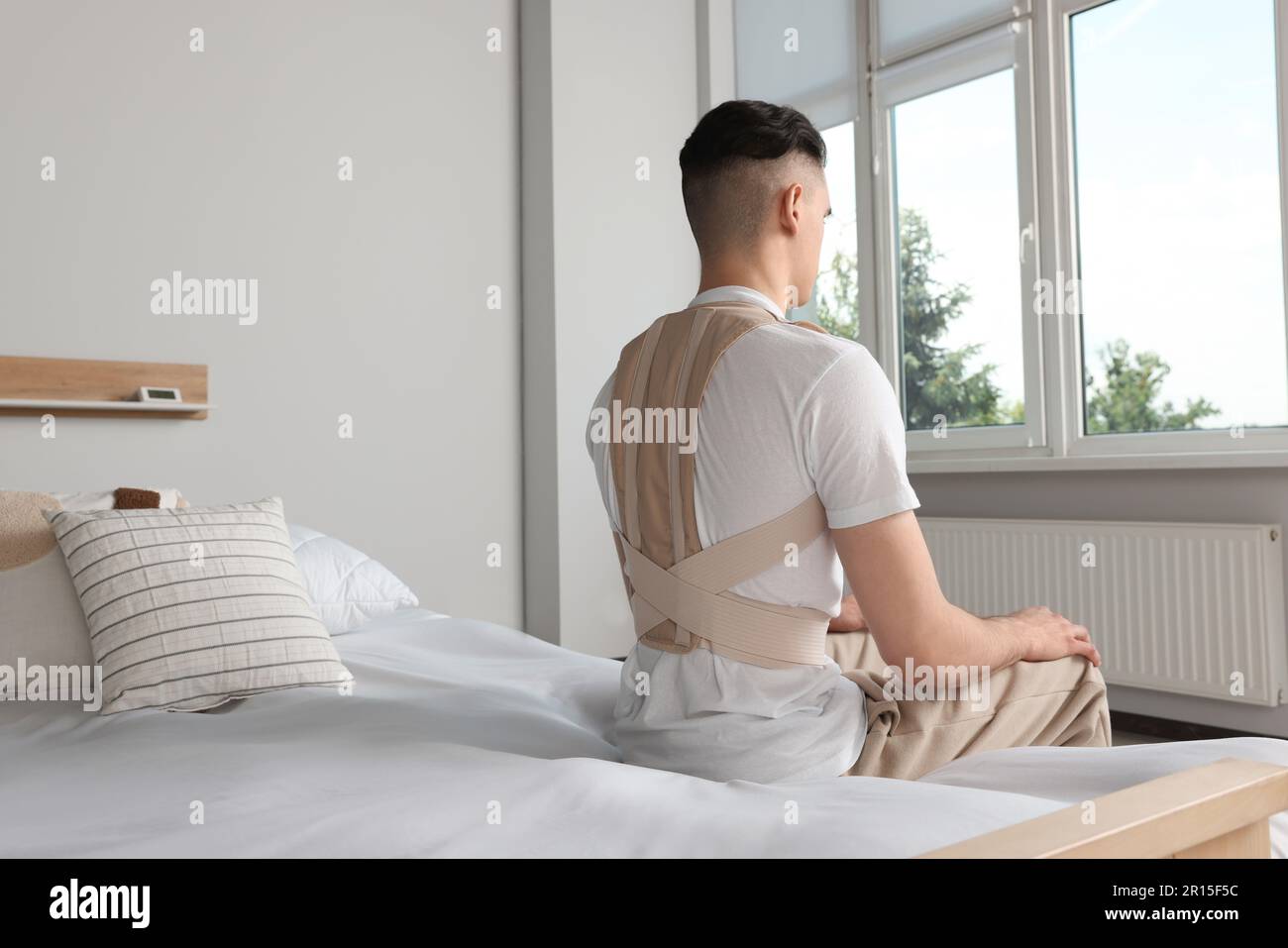 Skoliose korsett -Fotos und -Bildmaterial in hoher Auflösung – Alamy