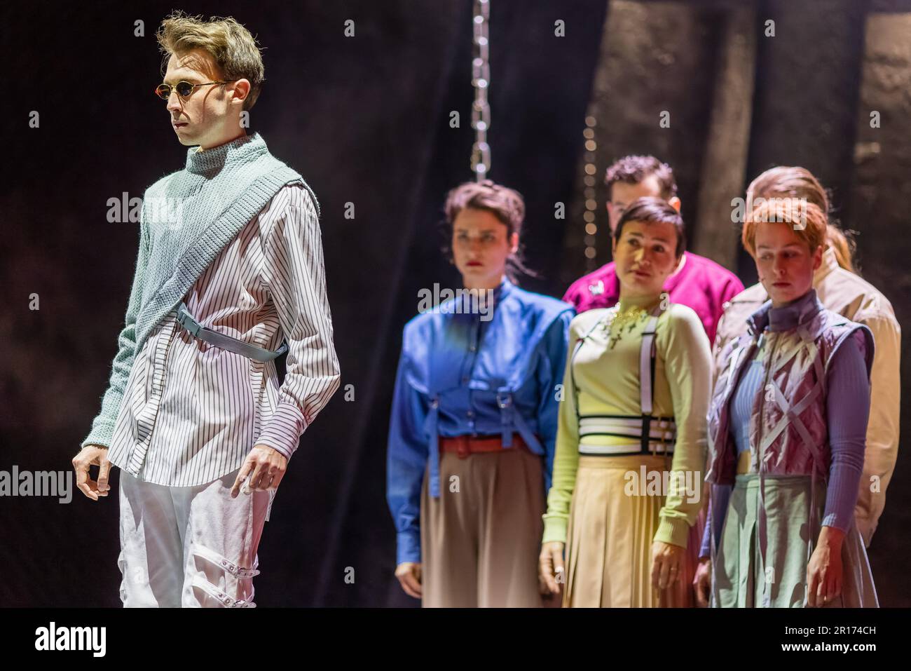 10. Mai 2023, Brandenburg, Cottbus: Actors Torben Appel (Alan, l-r ...