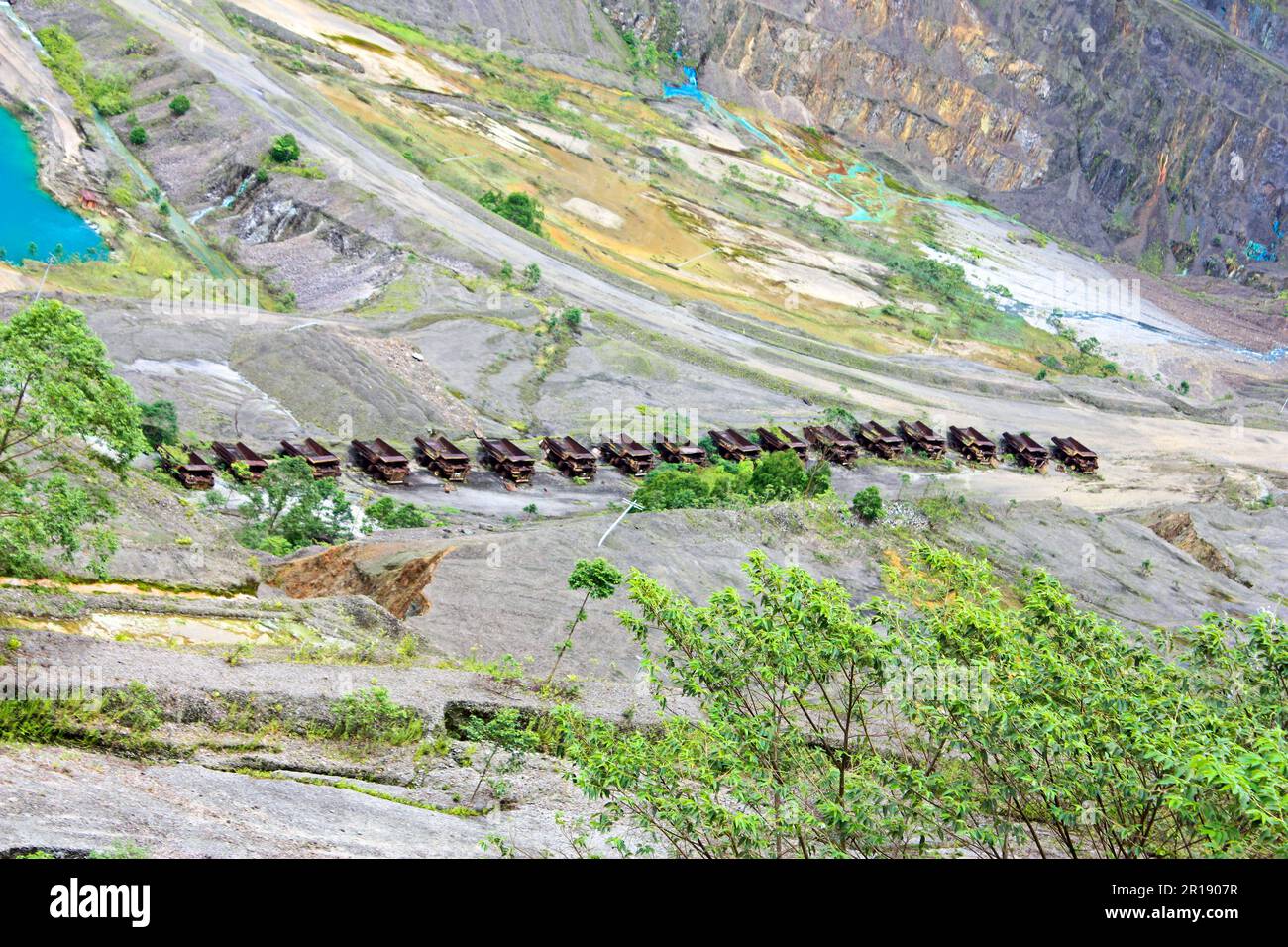 Mega maschinen -Fotos und -Bildmaterial in hoher Auflösung – Alamy