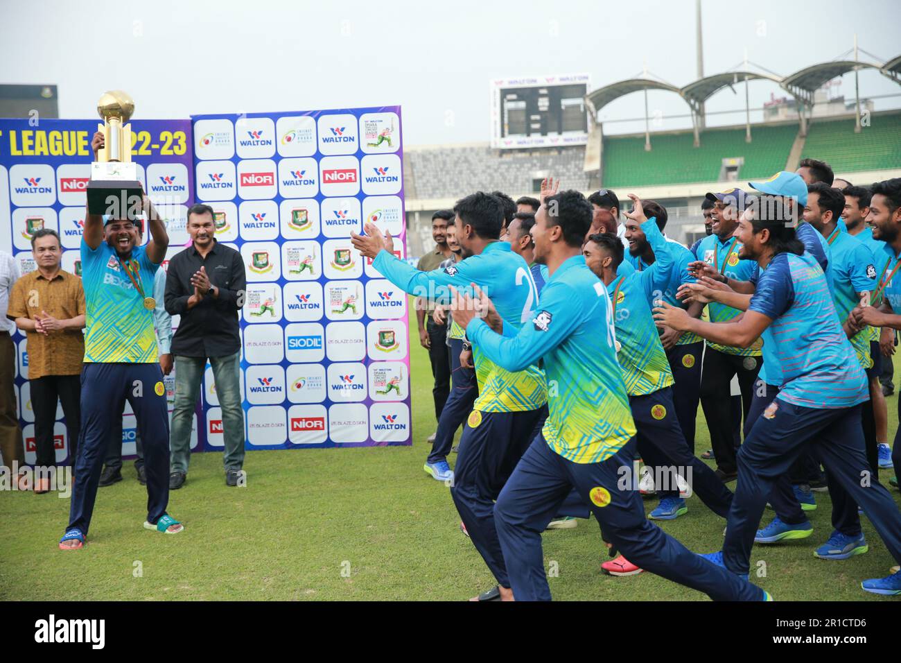 Abahani gewann den Dhaka Premier League (DPL)-Titel zurück, nachdem er ...