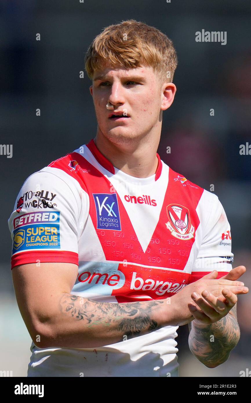 George Delaney Nr. 30 von St. Helens Salford Fans nach dem Spiel der ...