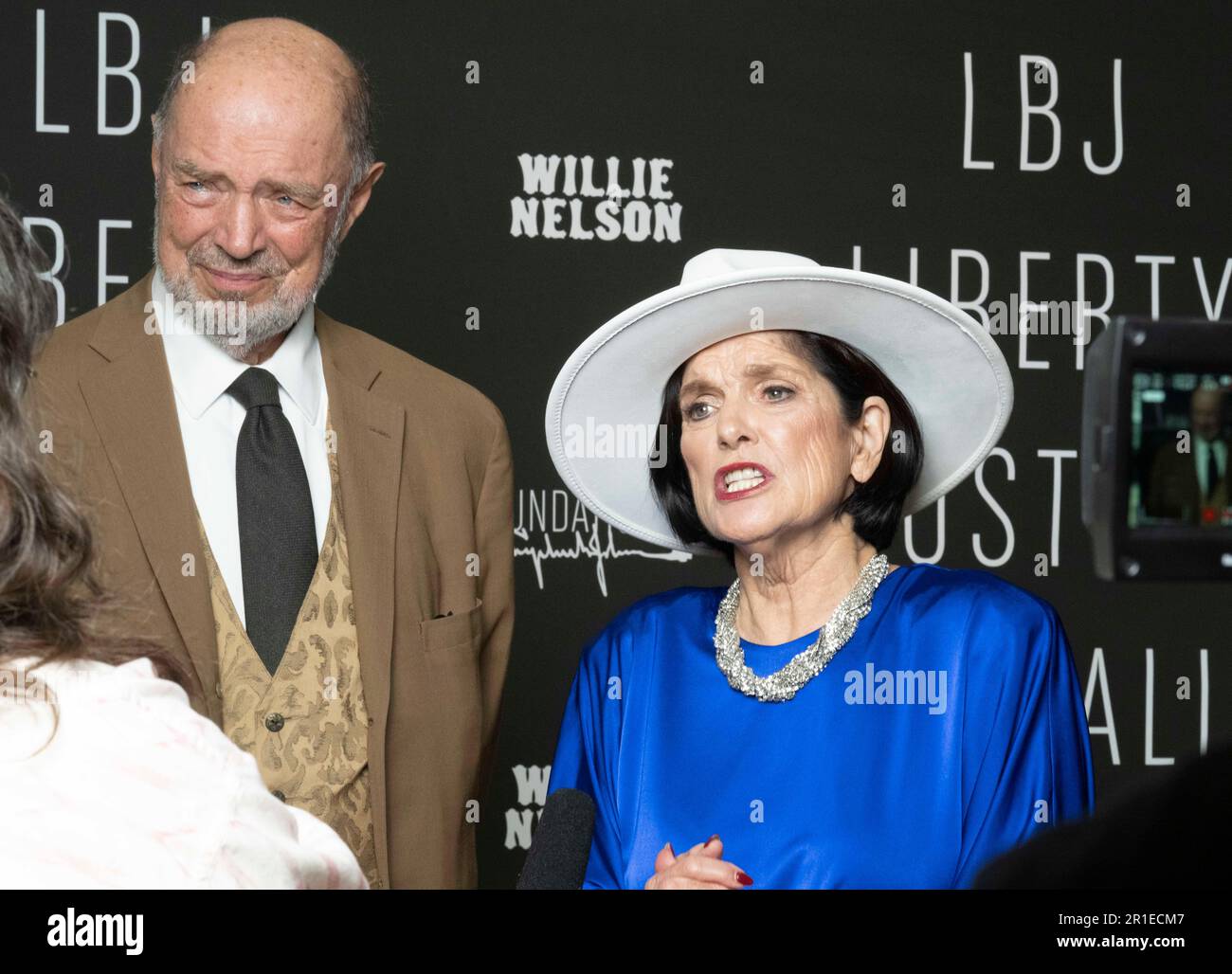 LUCI BAINES JOHNSON und Ehemann IAN TURPIN gehen am 12. Mai 2023 beim ...