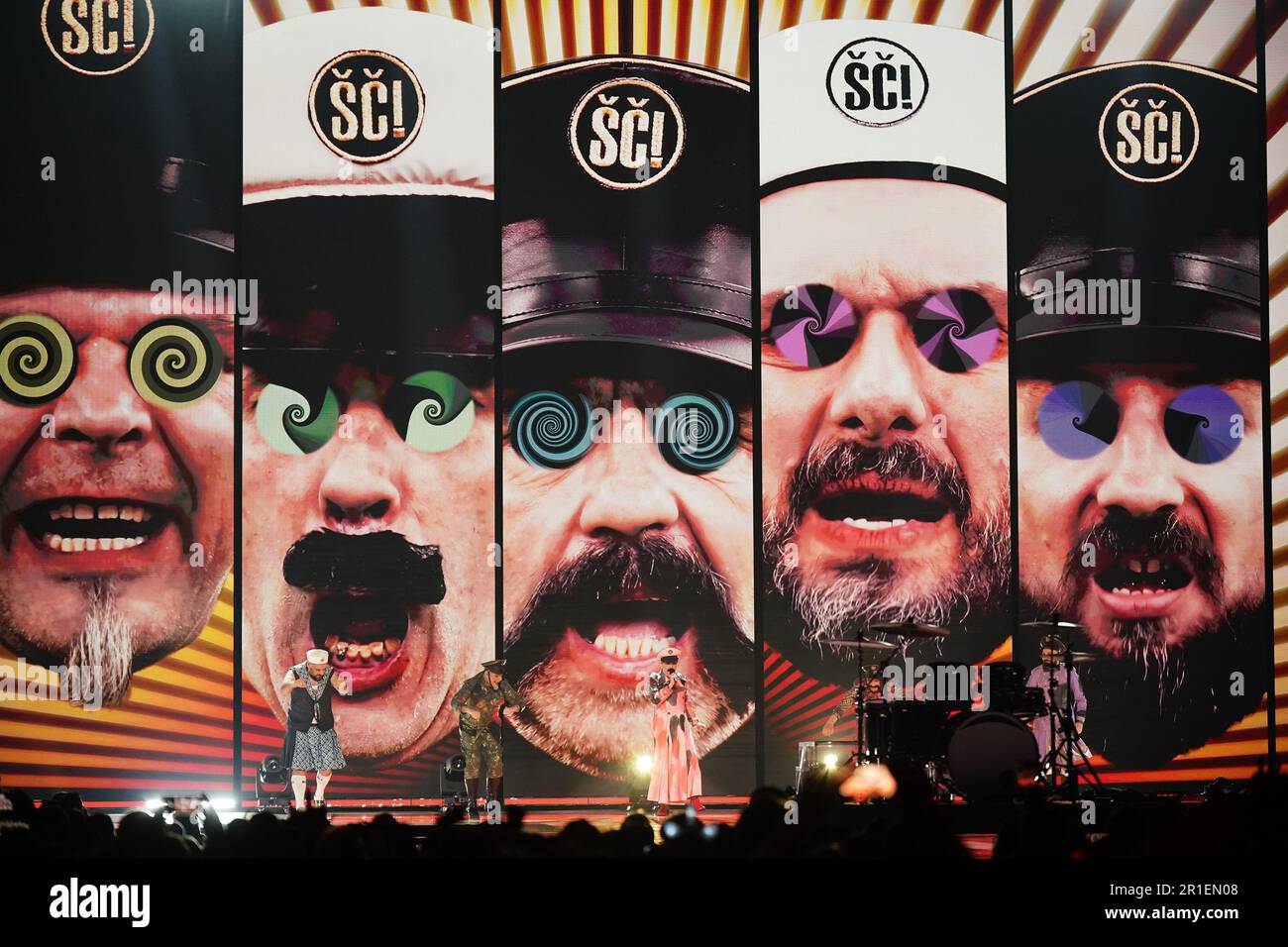 Der kroatische Teilnehmer Let 3 tritt im Grand Finale des Eurovision ...