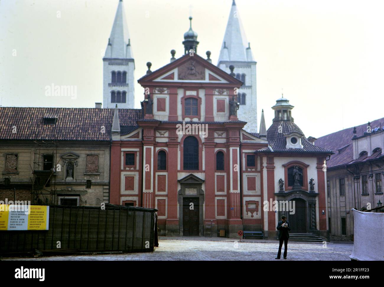 Aktuelle st georges kirche -Fotos und -Bildmaterial in hoher Auflösung – Alamy