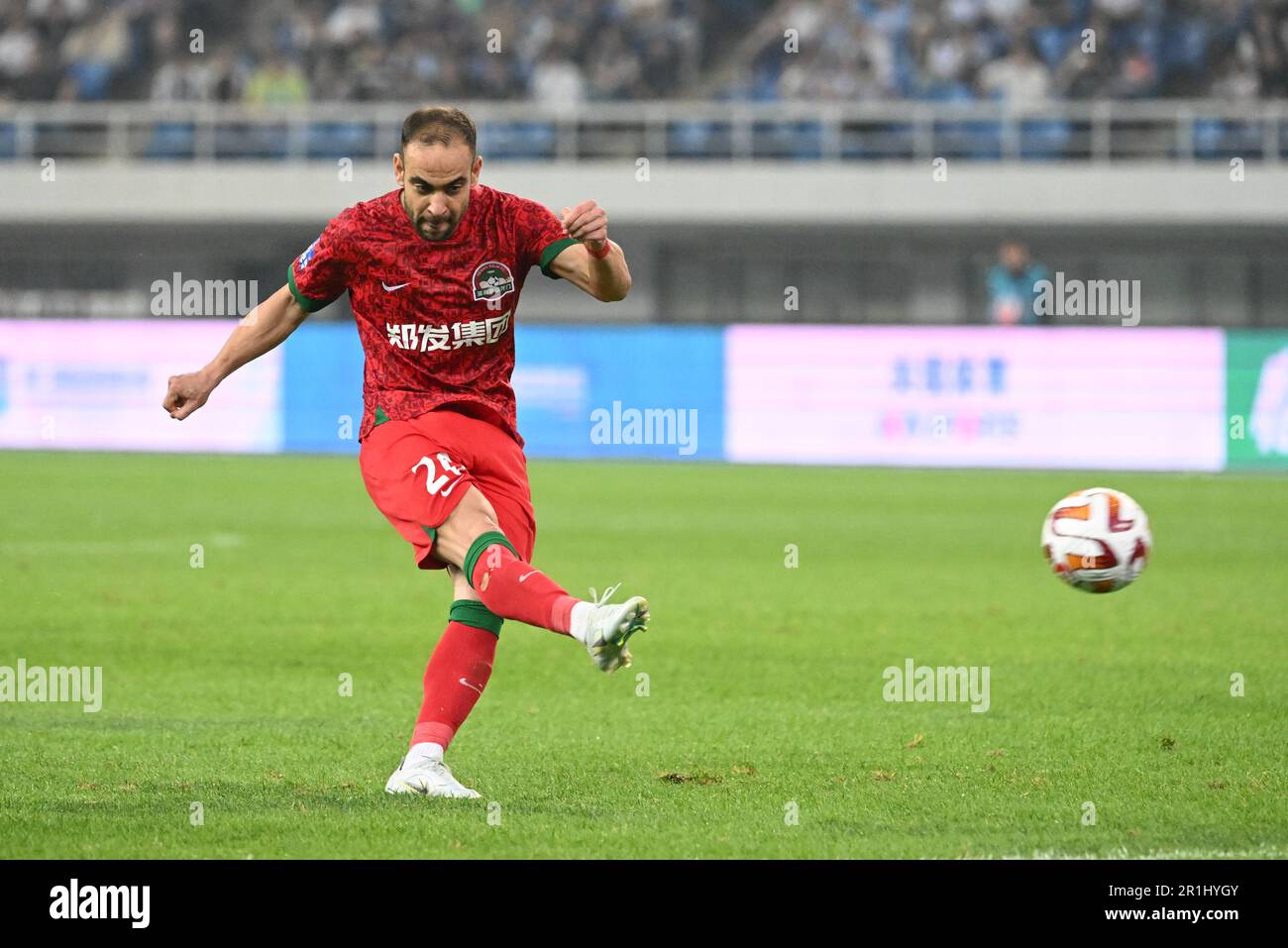 Tianjin. 14. Mai 2023. Nemanja Covic von Henan SSLM schießt am 14. Mai ...