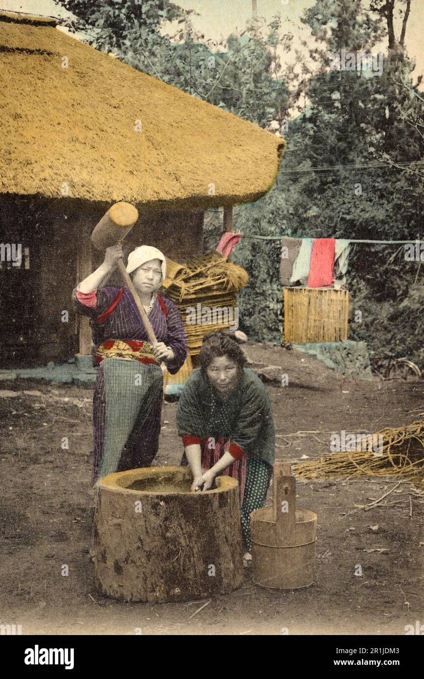 Pounding rice for rice cakes, um 1900, Japan, historische, digital ...