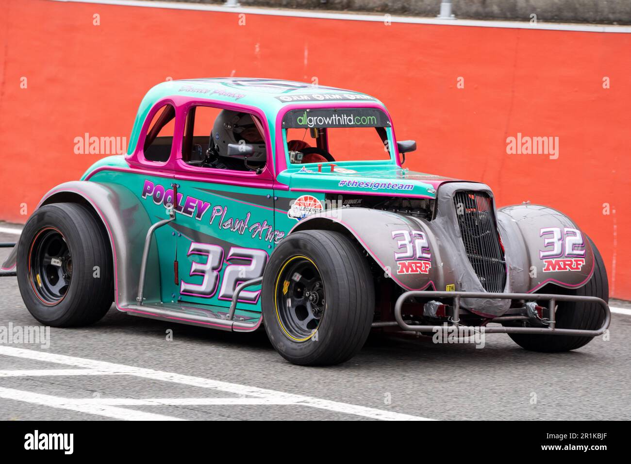 Legends Cars Elite Cup mit JLM am 6. Mai 2023 bei Brands Hatch ...