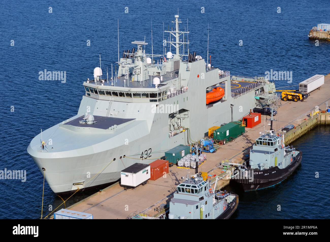 Hmcs harry dewolf -Fotos und -Bildmaterial in hoher Auflösung – Alamy