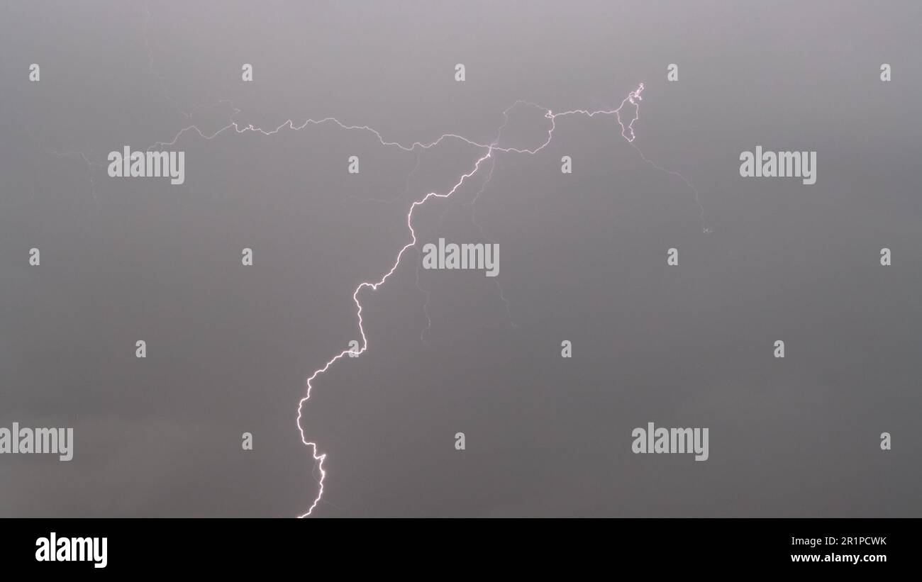 Blitz blitz donnerkeil -Fotos und -Bildmaterial in hoher Auflösung – Alamy