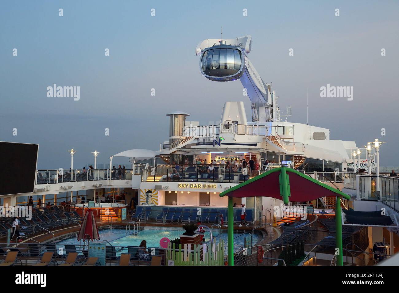 Spectrum of the Seas ist ein Kreuzfahrtschiff der Quantum Ultra-Klasse ...