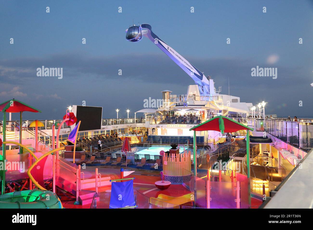 Spectrum of the Seas ist ein Kreuzfahrtschiff der Quantum Ultra-Klasse ...