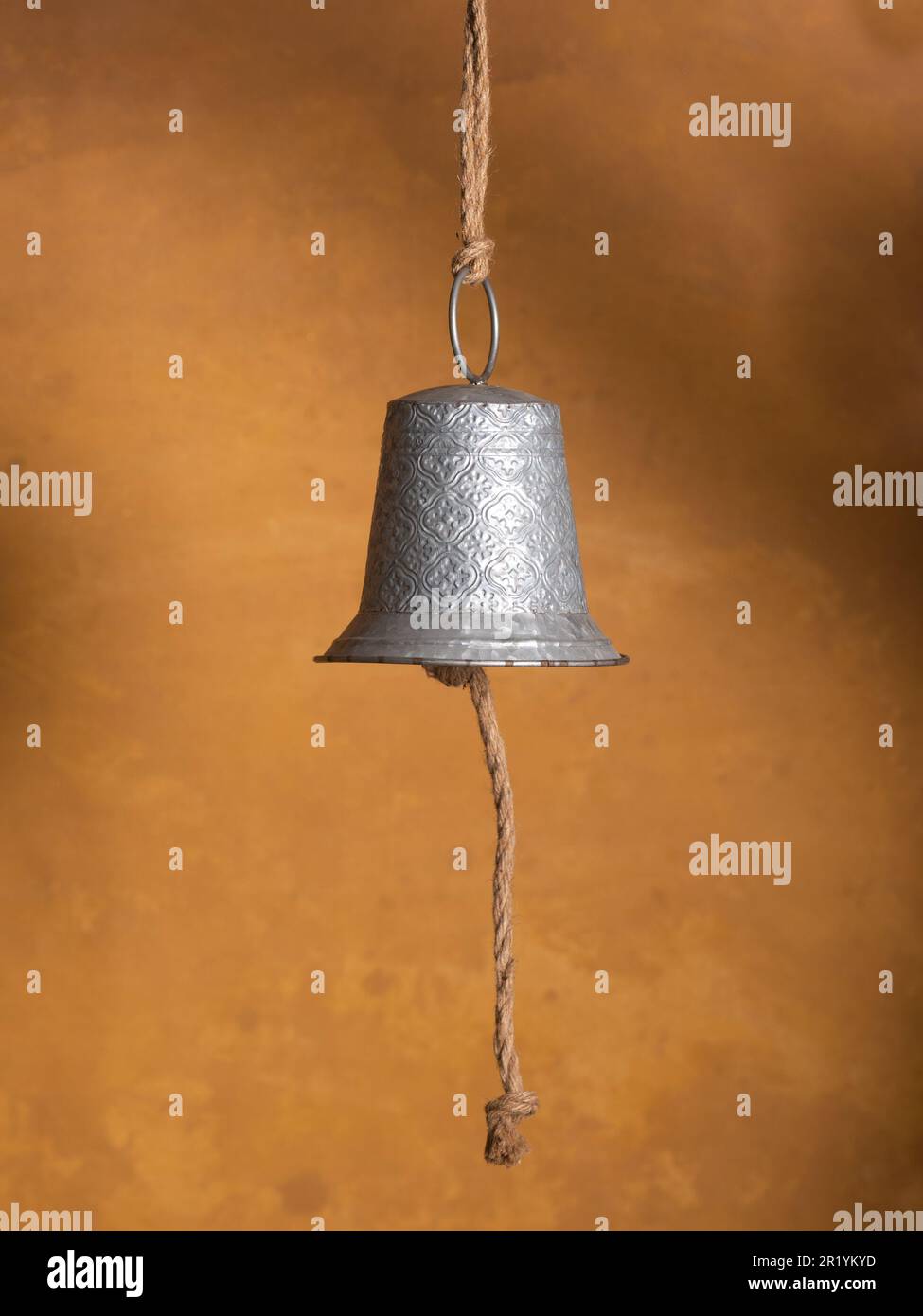 Festes gelb -Fotos und -Bildmaterial in hoher Auflösung – Alamy