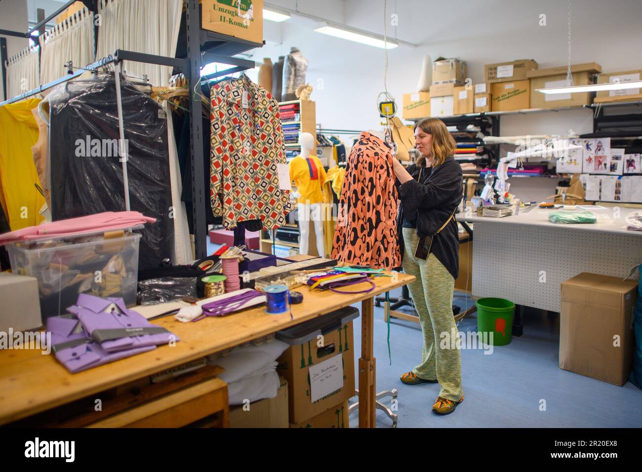 Magdeburg, Deutschland. 16. Mai 2023. Linda Schnabel, Kostümdesignerin ...