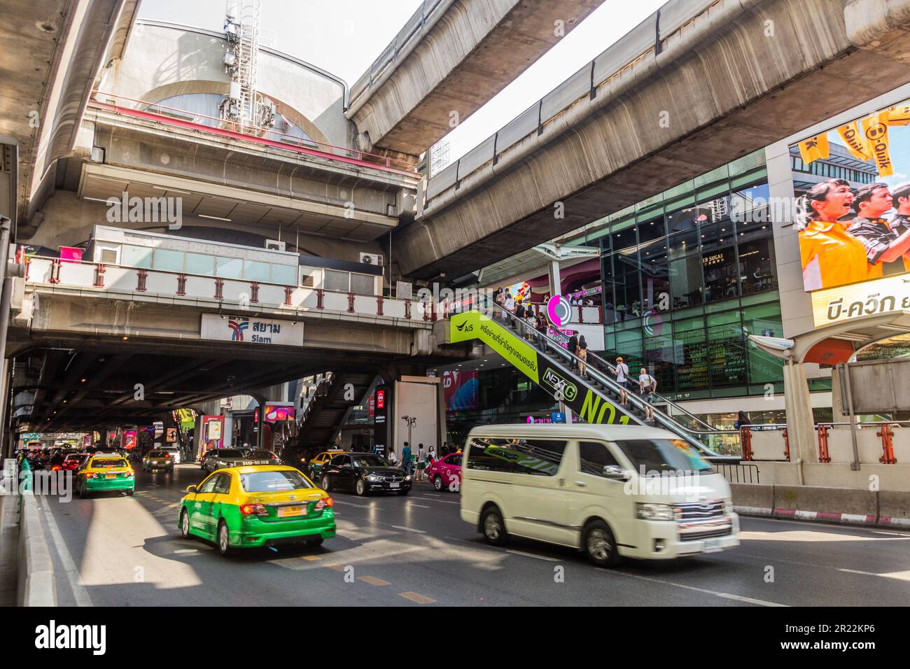 Bts skytrain siam station -Fotos und -Bildmaterial in hoher Auflösung ...