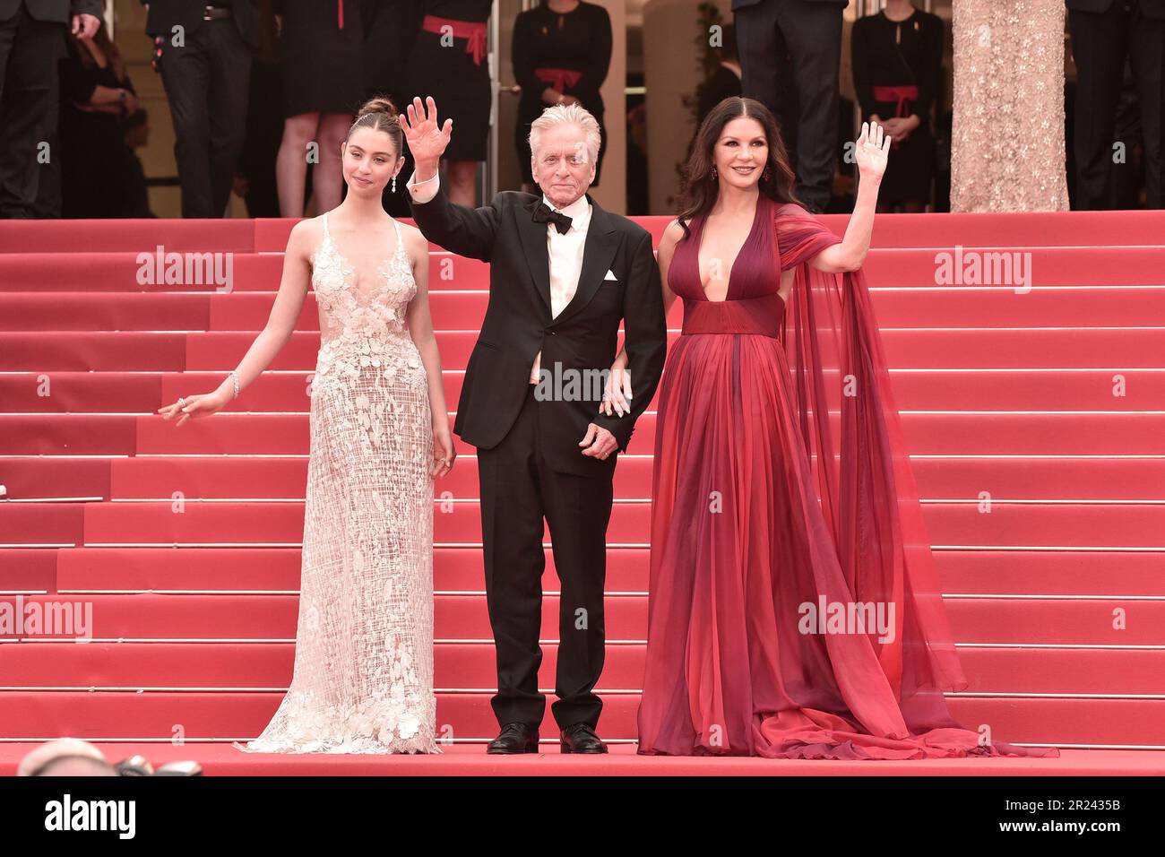 Carys Zeta, Michael Douglas und Catherine Zeta-Jones nehmen an der ...