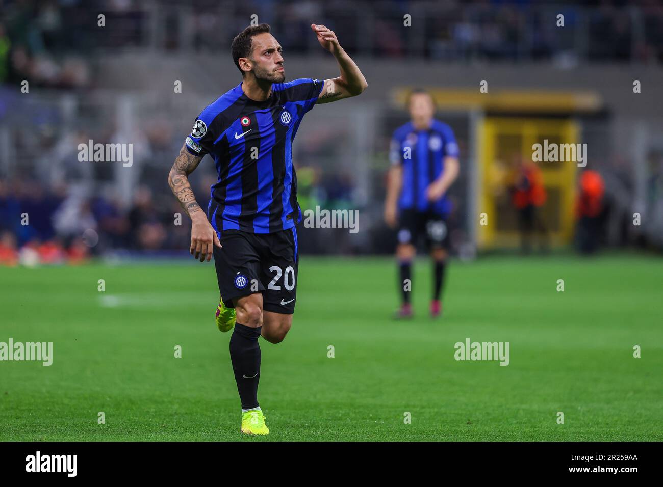 Mailand, Italien. 16. Mai 2023. Hakan Calhanoglu vom FC Internazionale reagiert auf das ...