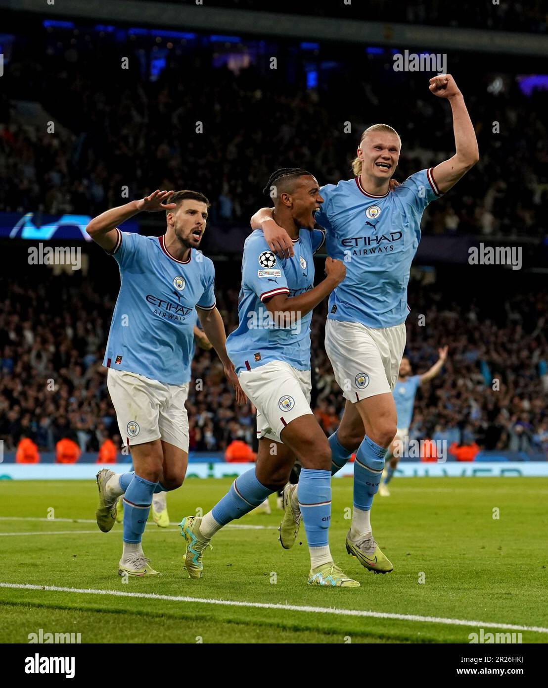 (L-R) Rodri, Manuel Akanji und Erling Haaland von Manchester City ...