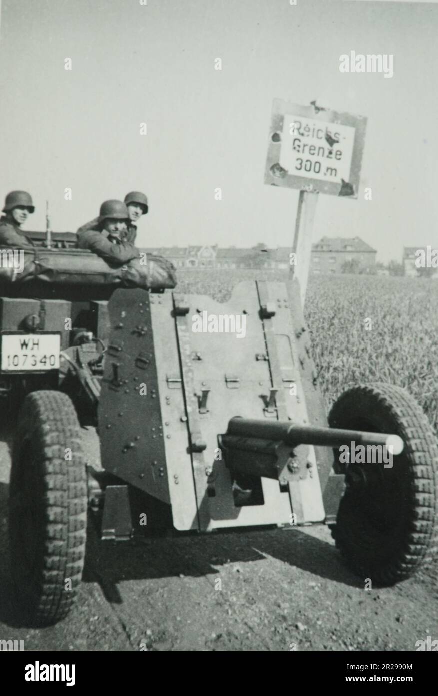 WW2 - Zweiter Weltkrieg, Zweiter Weltkrieg, deutsche Soldaten in Aachen ...