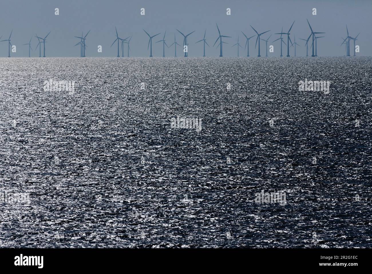 Offshore wind park in baltic -Fotos und -Bildmaterial in hoher ...