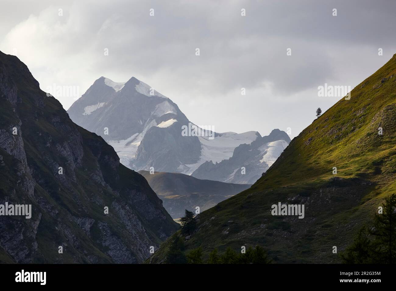 Im süden des mont blanc massivs -Fotos und -Bildmaterial in hoher Auflösung – Alamy