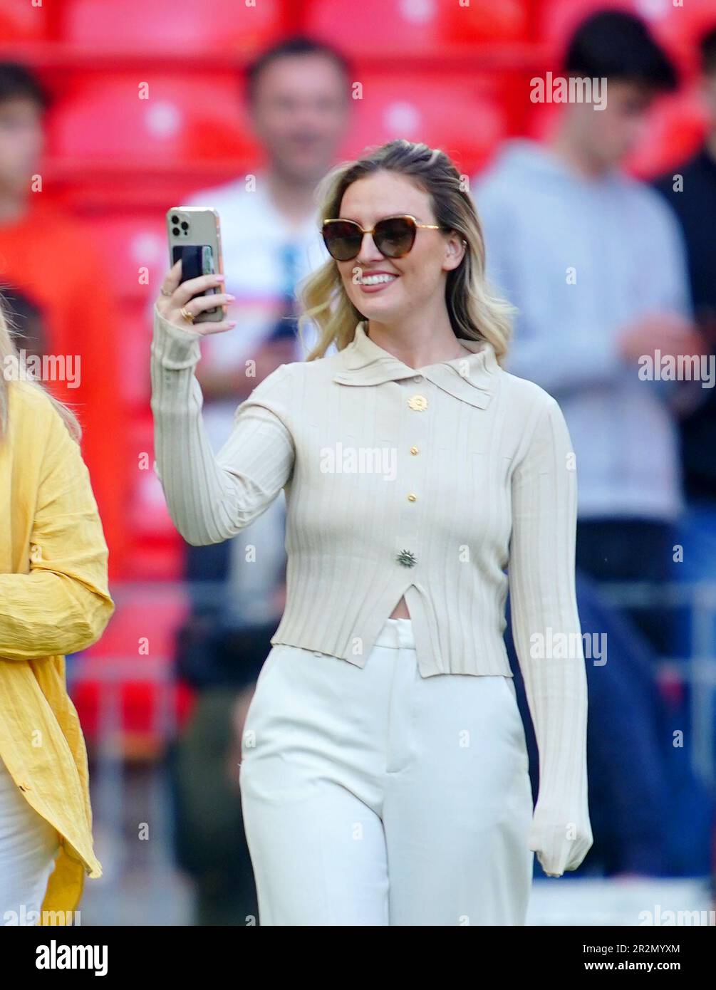 Perrie Edwards, Partner von Alex Oxlade-Chamberlain in Liverpool, auf ...