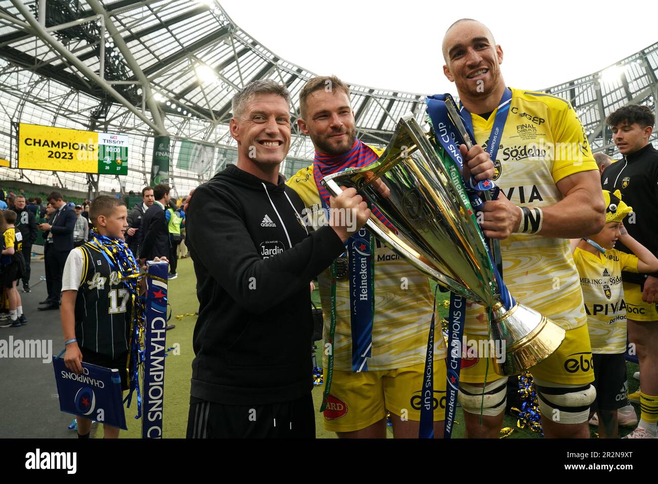 La Rochelle Cheftrainer Ronan O'Gara, Quentin Lespiaucq (Zentrum) und ...