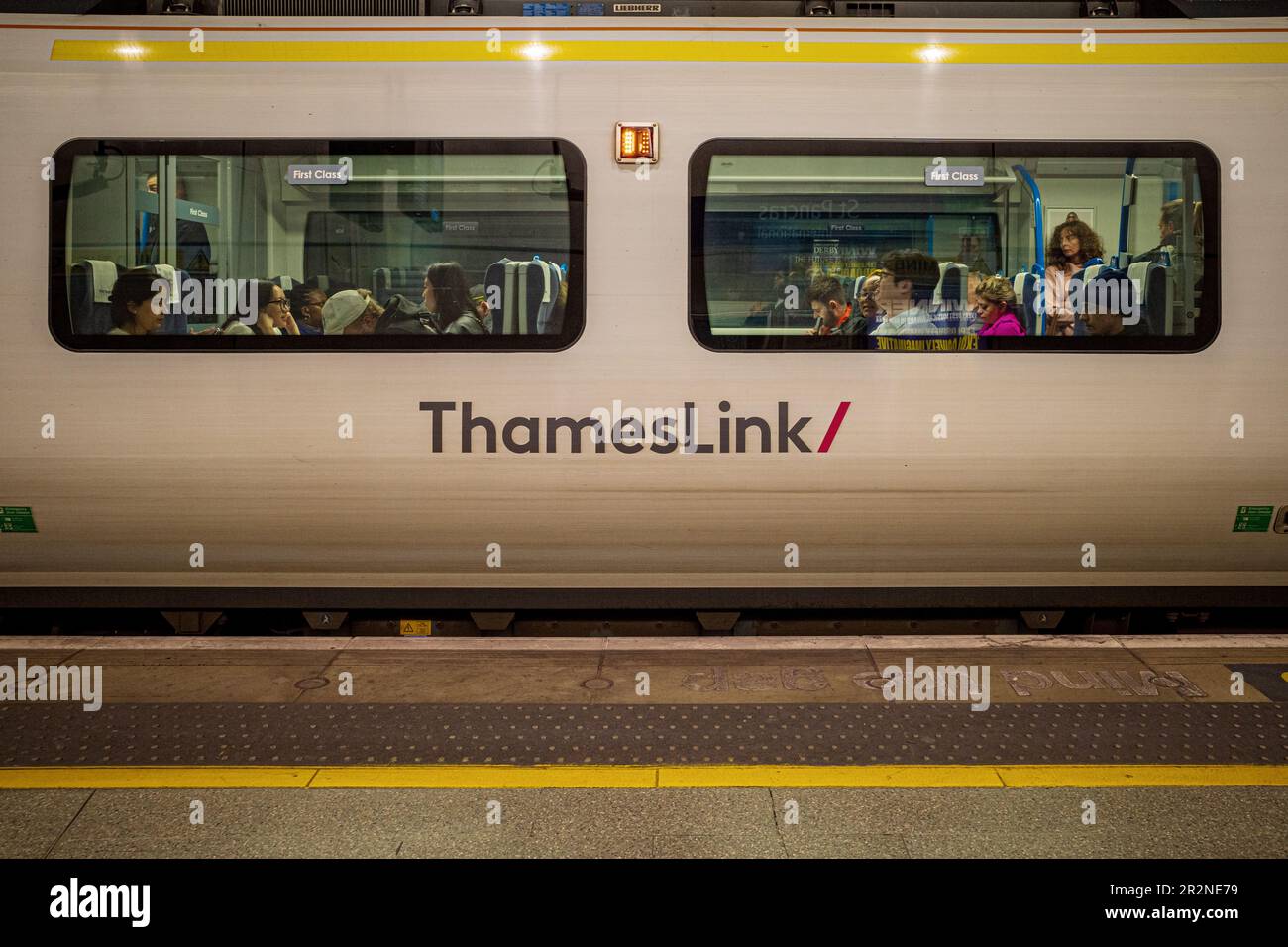 Bahnhof thameslink st pancras -Fotos und -Bildmaterial in hoher ...
