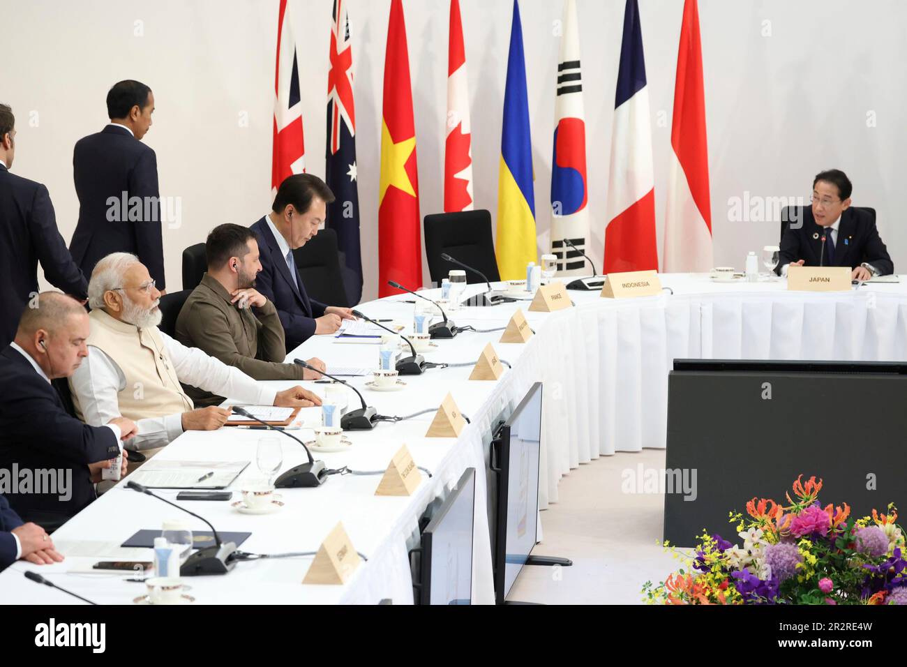 G7 leaders, invited delegates and Ukraine's President Volodymyr ...