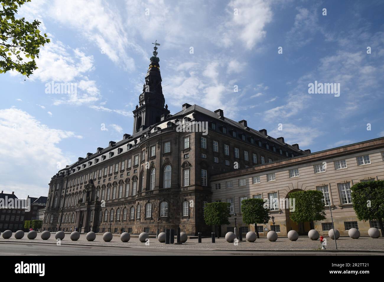 Drei rwon -Fotos und -Bildmaterial in hoher Auflösung – Alamy