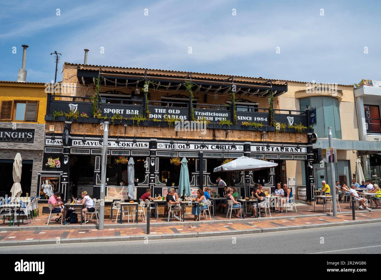 Pub-Restaurant in der Ciudad Quesada Hauptstraße Avenida de las ...