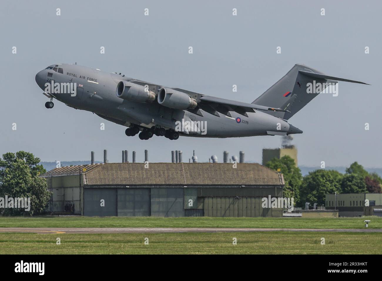 RAF Boeing C-17 Globemaster startet bei RAF Leeming, Leeming Bar ...