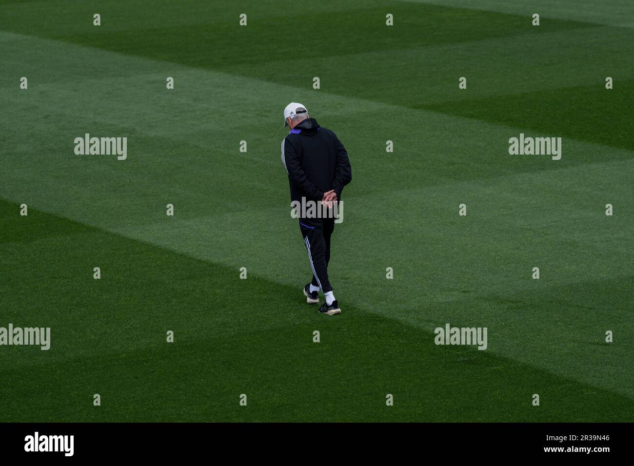 Real Madrid's head coach Carlo Ancelotti during a training session in ...