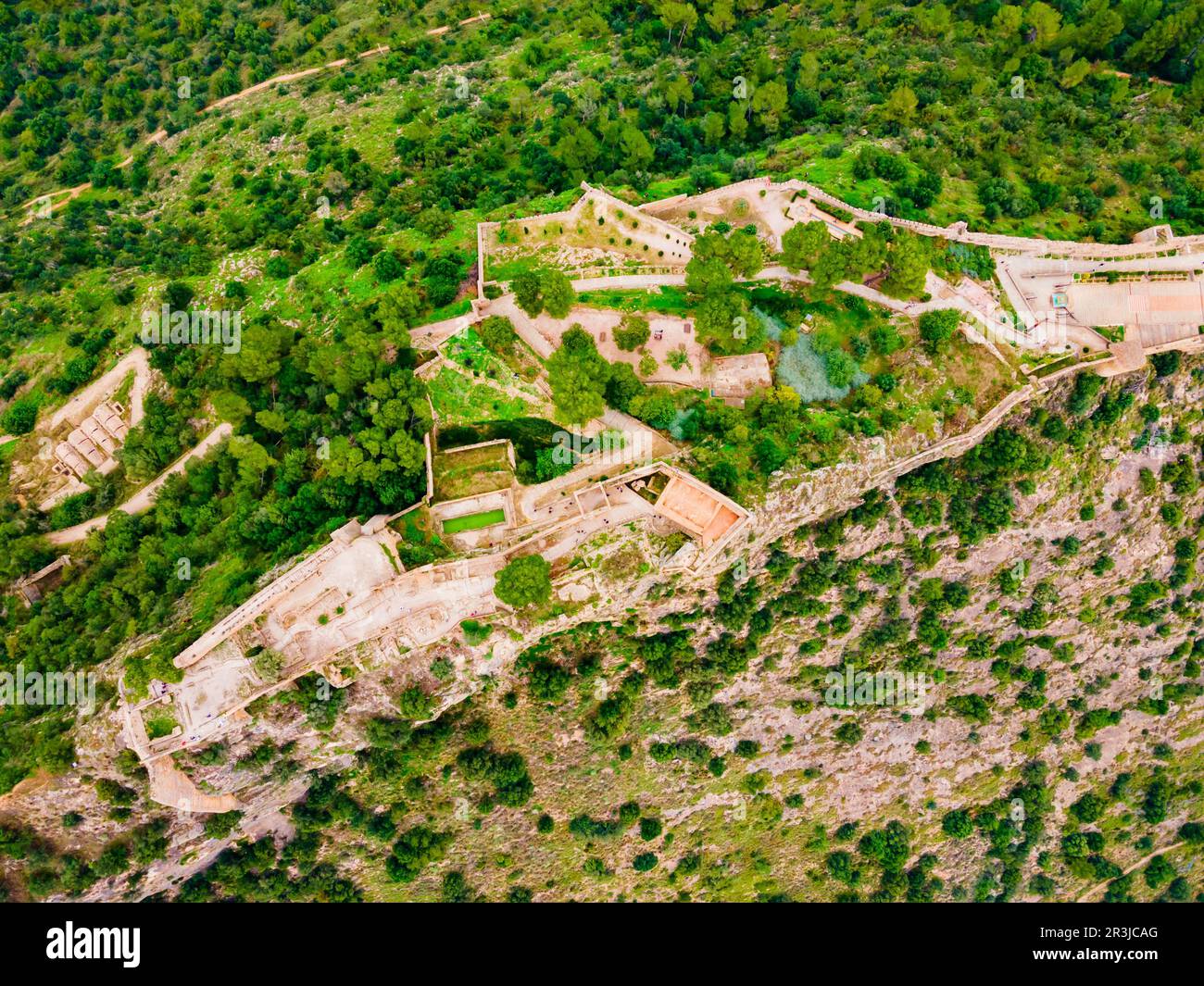 Panoramablick über die Burg Xativa aus der Vogelperspektive. Castillo ...