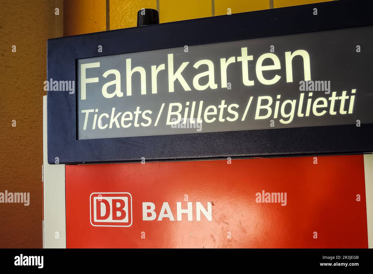 Ticket vending machine -Fotos und -Bildmaterial in hoher Auflösung – Alamy