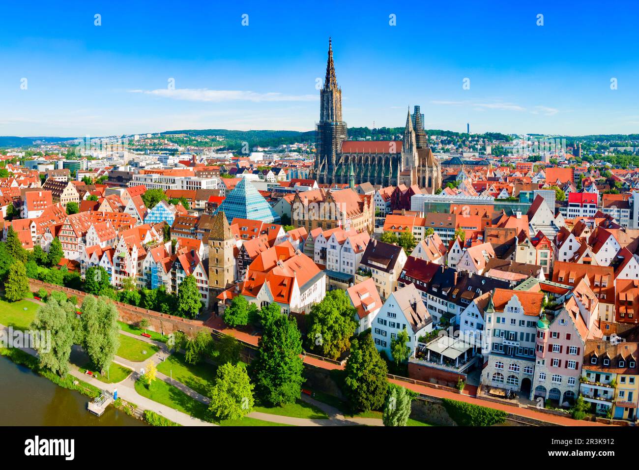 Ulmer Münster oder Ulmer Münster Luftpanorama, eine lutherische Kirche ...