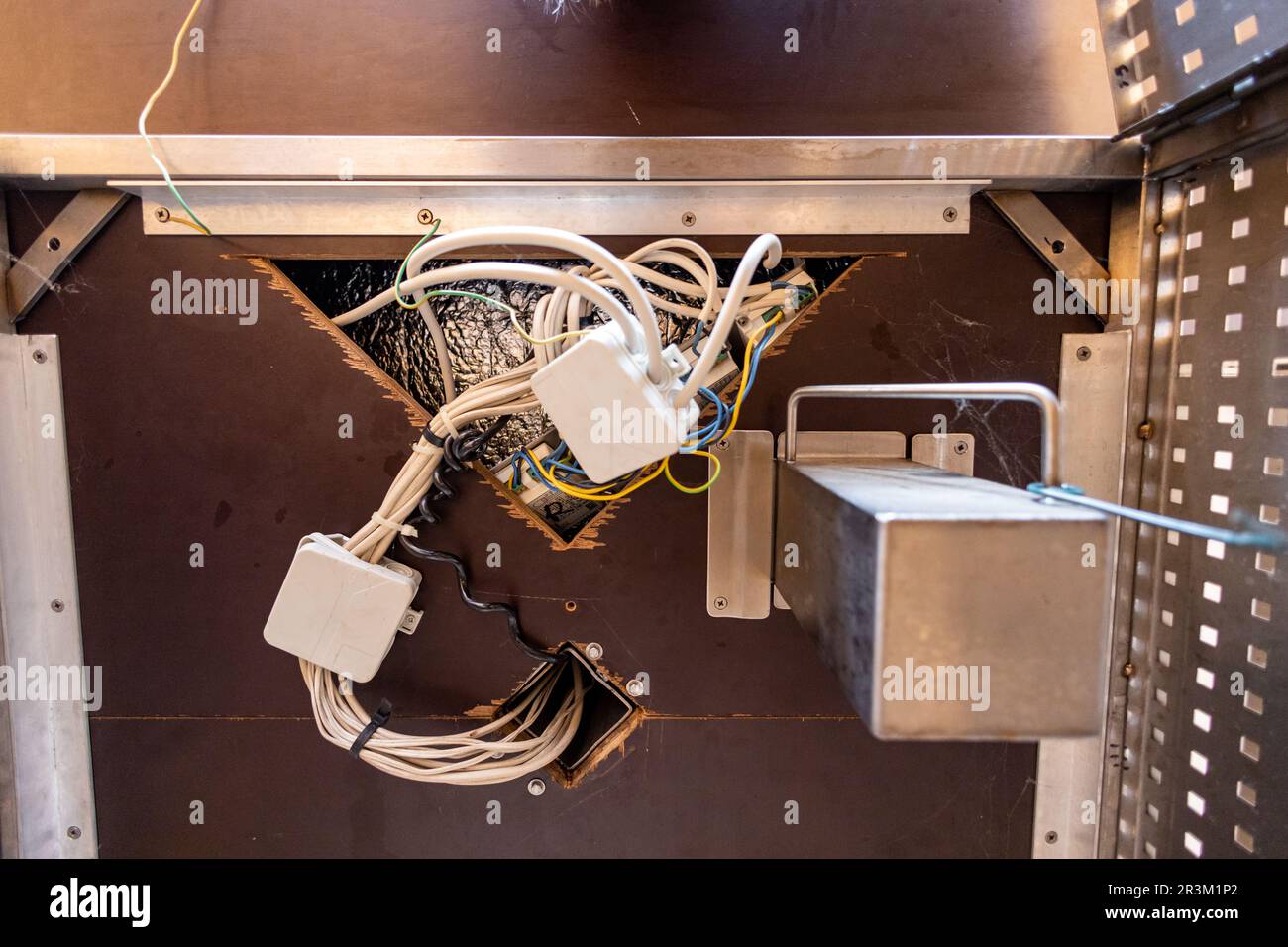 Unfall stromschlag -Fotos und -Bildmaterial in hoher Auflösung – Alamy