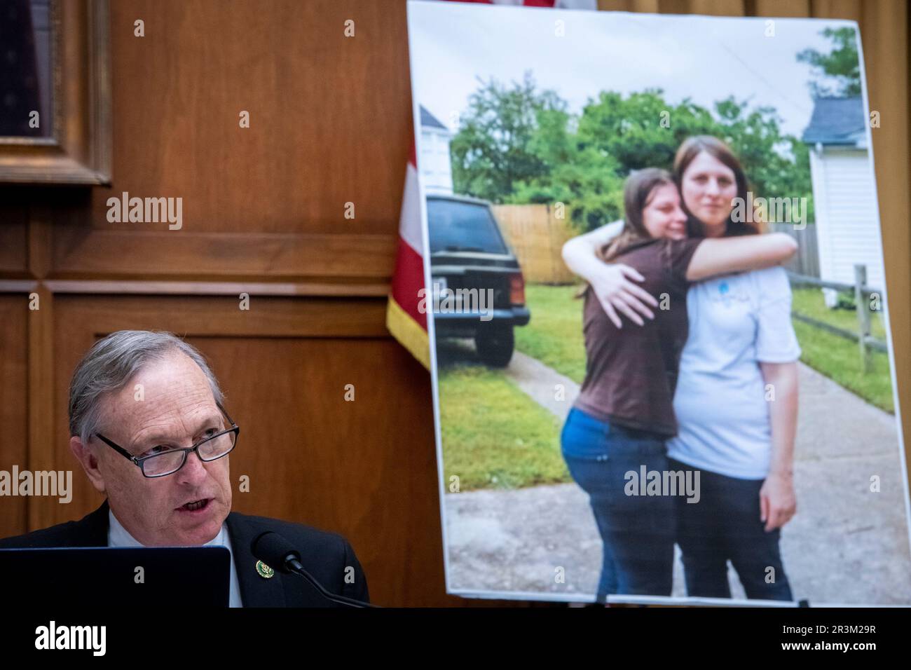 Mit einem Foto von Tammy Nobles und ihrer Tochter Kayla Hamilton, Der ...