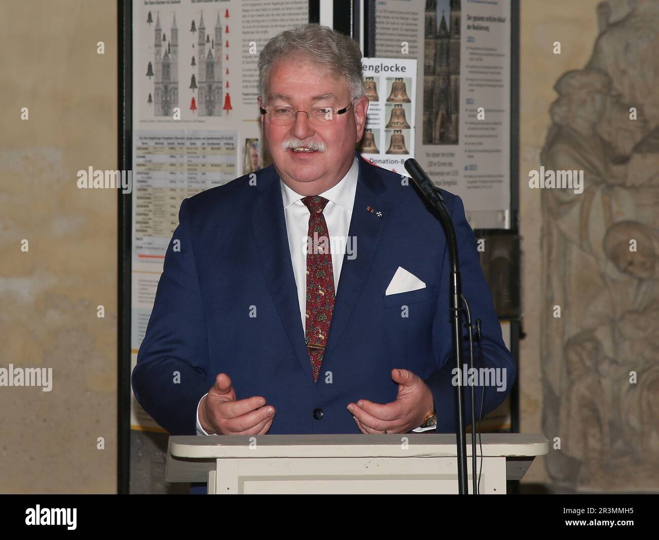 GKR-Vorsitzender Stephen Gerhard Stehli bei der Vorstellung der AMEMUS ...