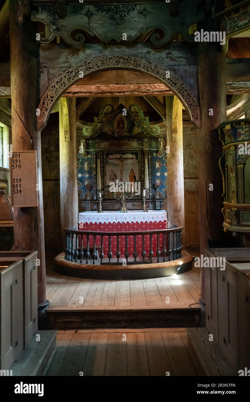 Altar in der Pfeifenkirche aus dem 12. Jahrhundert in Kaupanger, Norwegen Stockfotografie - Alamy