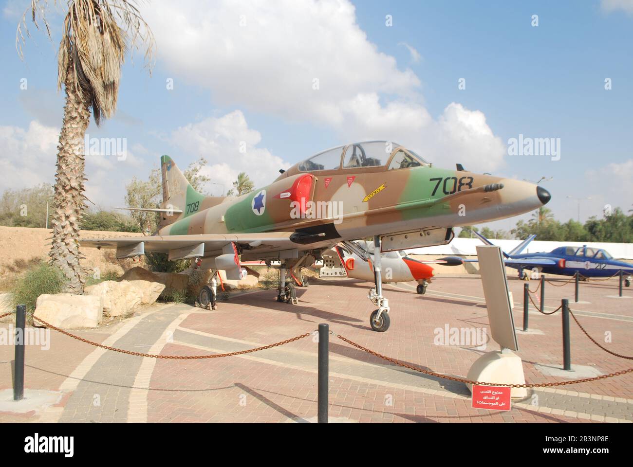 Douglas A4-TJ Ayit Skyhawk im Israeli Air Force Museum, BE'er Sheva ...