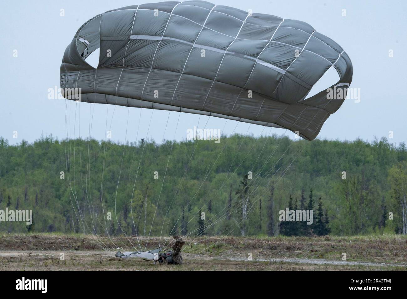 EIN US-AMERIKANISCHER Fallschirmjäger der 2. Infanterie-Brigaden ...