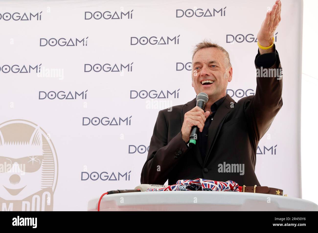 Toby Rose bei der Verleihung des Palm Dog Awards 2023 an Hund Bijou auf ...