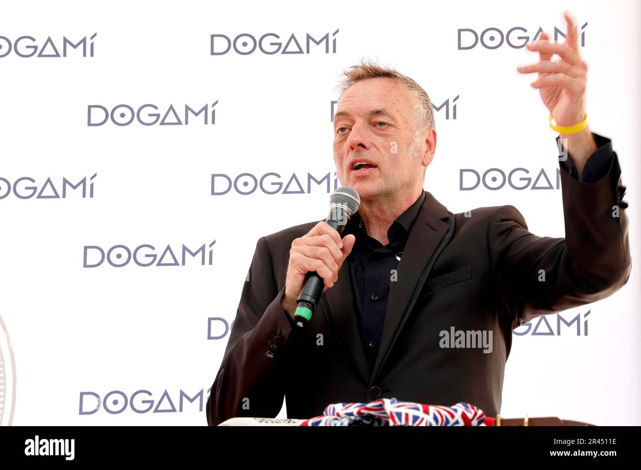 Toby Rose bei der Verleihung des Palm Dog Awards 2023 an Filmhund Bijou ...
