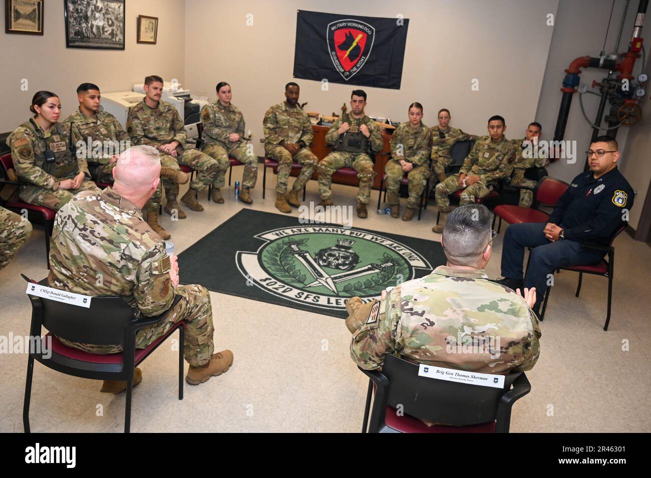 USA Luftwaffenbrücke. General Thomas Sherman, Left, Leiter der ...